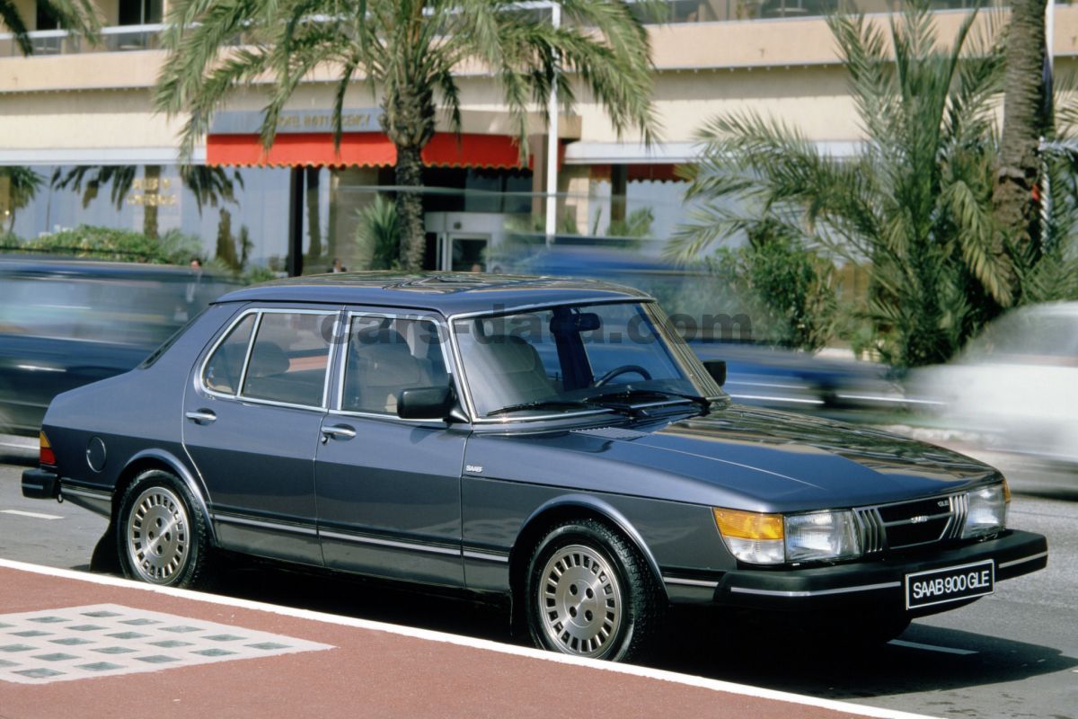 Saab 900 images (1 of 1)